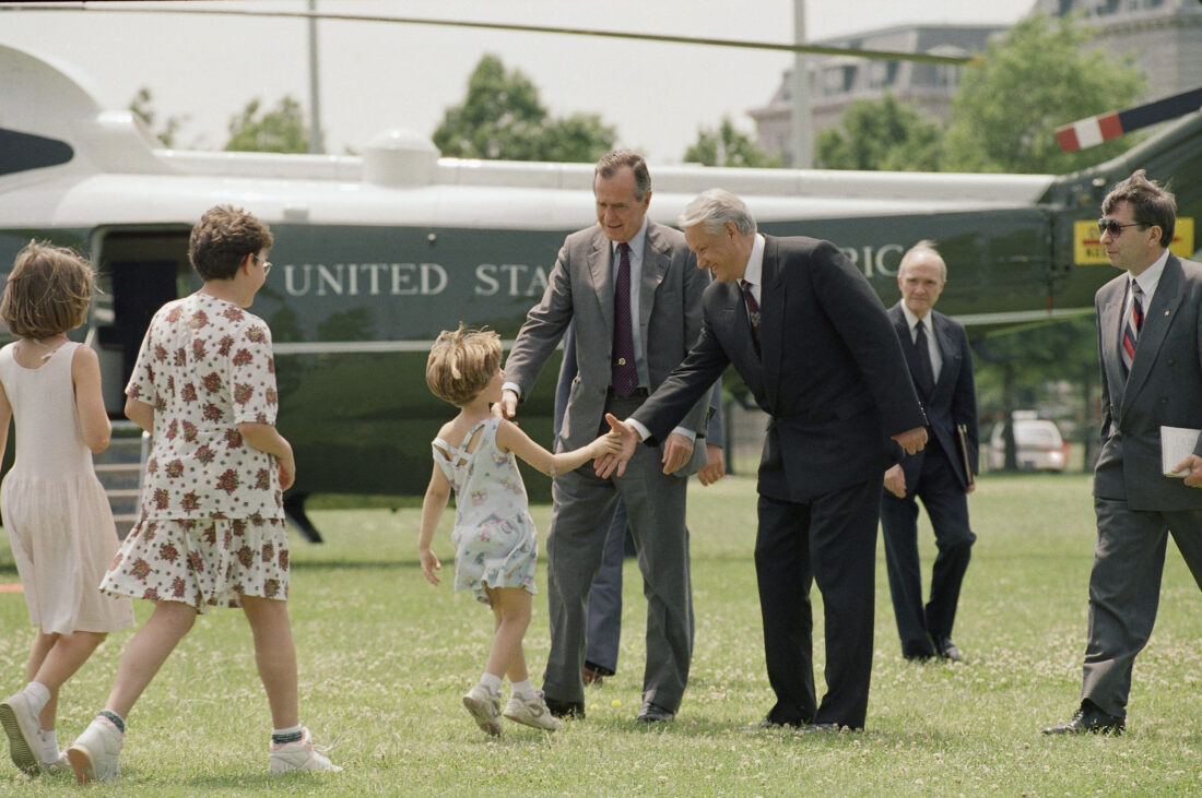 George Bush and Boris Yeltsin | News, Sports, Jobs - The Express